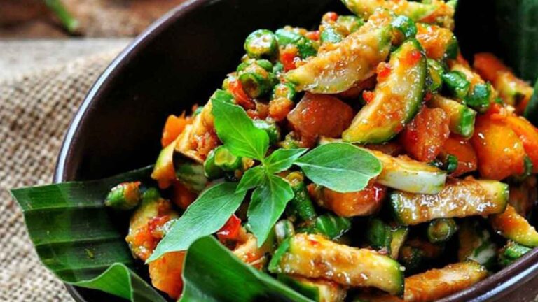 Resep Beberuk Terong Khas Lombok Yang Enak Dan Gurih - PortalMadura.com